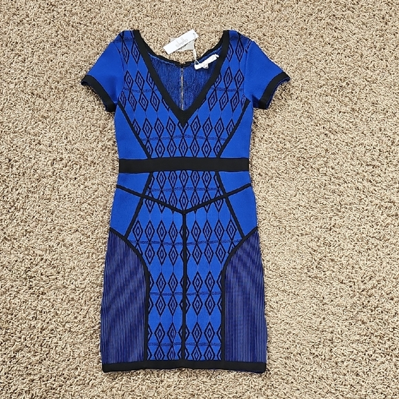 Stretta | Dresses | Nwt Stretta Knit Bandage Bodycon Form Fitting Blue ...